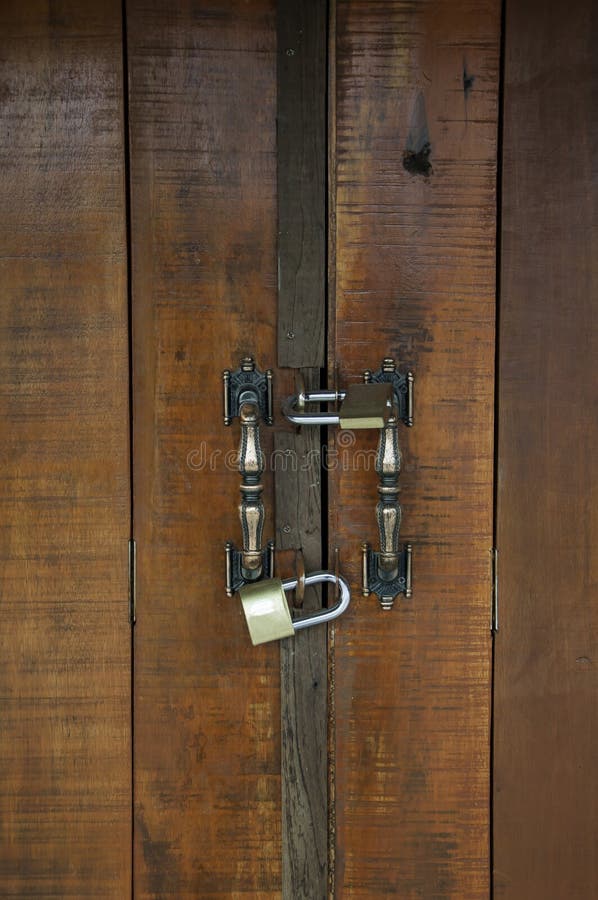 Key lock close door stock photo. Image of close, metal - 40266700