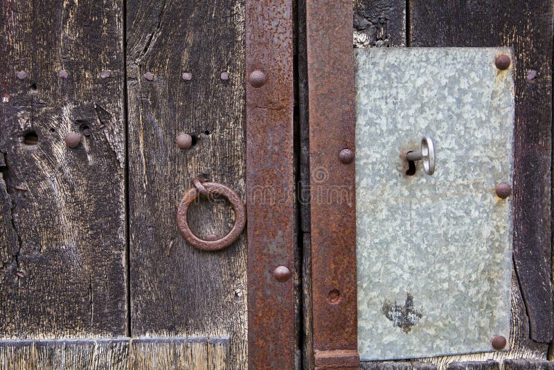Key in a Old door stock photo. Image of design, gate - 86169302