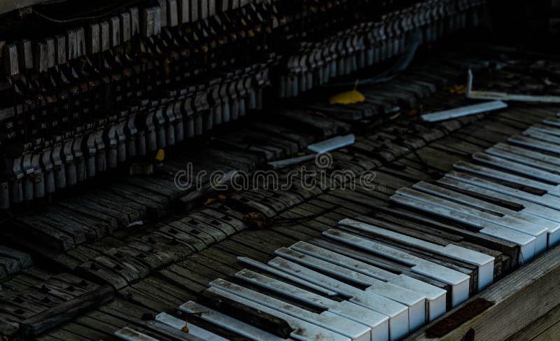 340 Destroyed Piano Stock Photos - Free & Royalty-Free Stock Photos ...