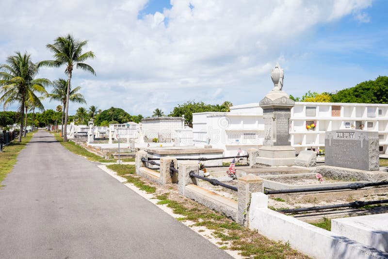 Key West Cemetery editorial stock image. Image of tomb - 41982934