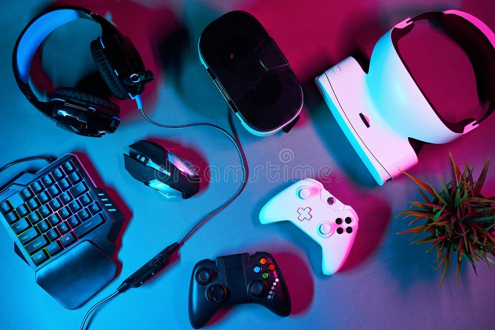 Keyboard, Mouse, Gamepad, Virtual Reality Headset and Headphones. Stock ...