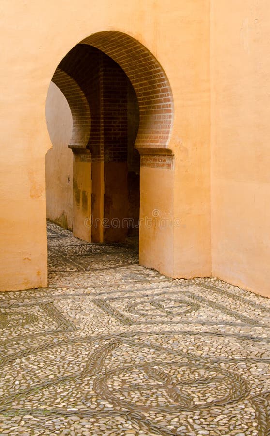 Keyhole Arch Doorway in Ancient Spanish Building Stock Photo - Image of ...