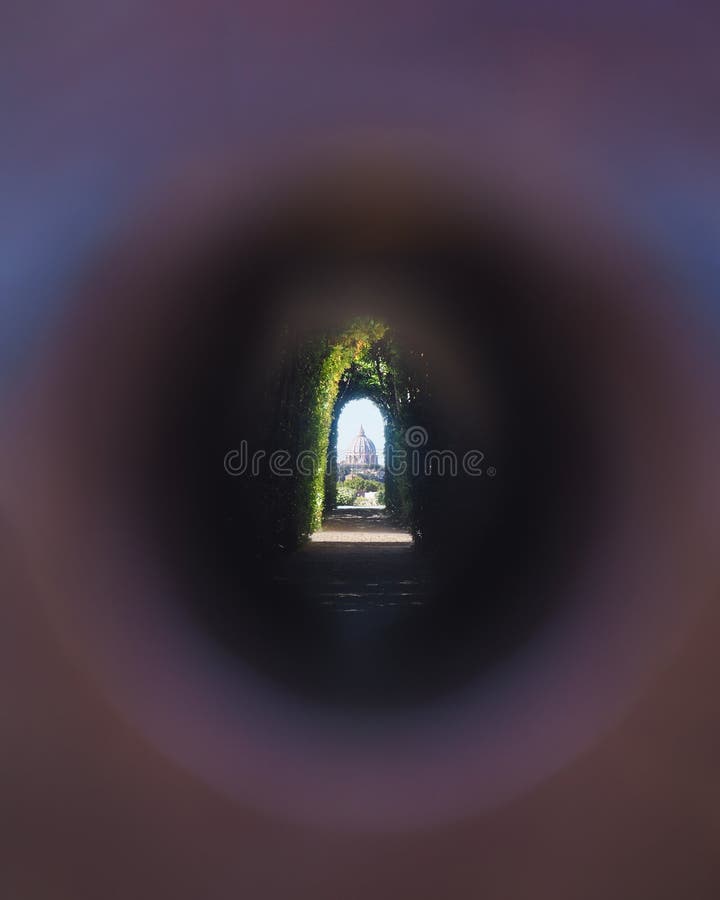 Keyhole, View of the Vatican Dome, Rome, Italy Stock Photo - Image of ...
