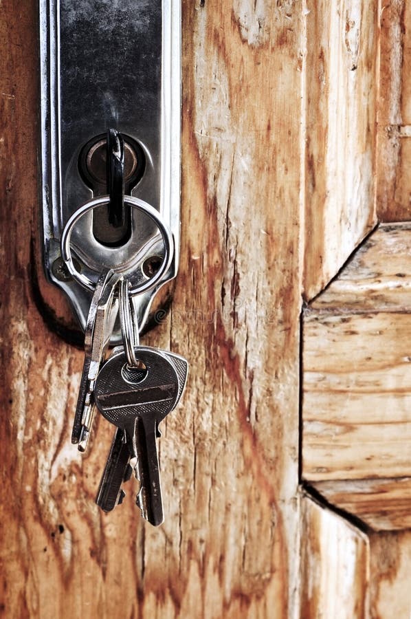 Keys in lock stock image. Image of aluminum, entrance - 10709029