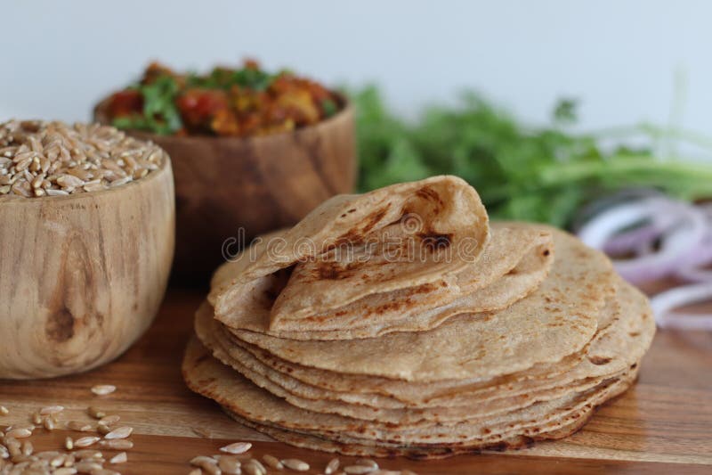 Khapli Wheat Roti Served with Baingan Bharta Stock Photo - Image of ...