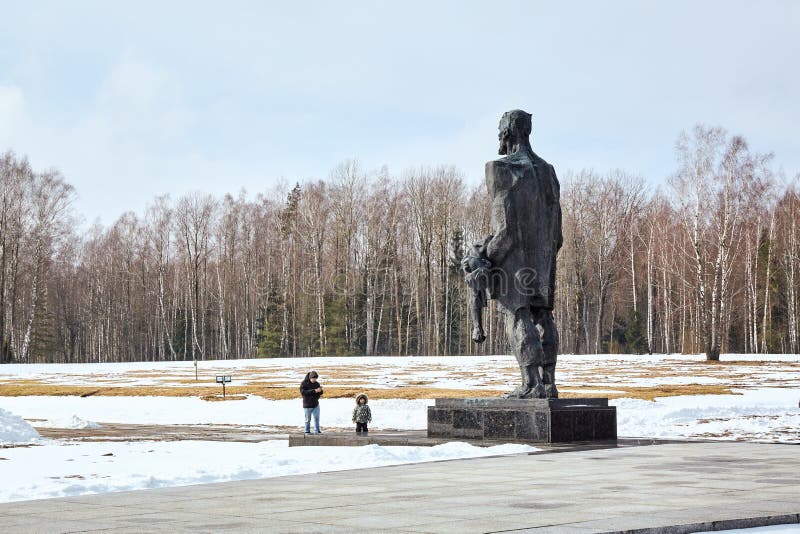 KHATYN, BELARUS Memorial Complex Editorial Photo - Image of common ...