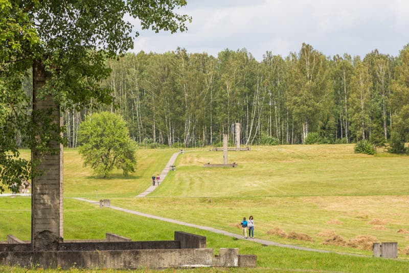 KHATYN, BELARUS Memorial Complex Editorial Photo - Image of common ...