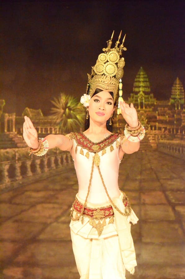 Khmer apsara Tanz redaktionelles stockbild. Bild von fall - 20731384
