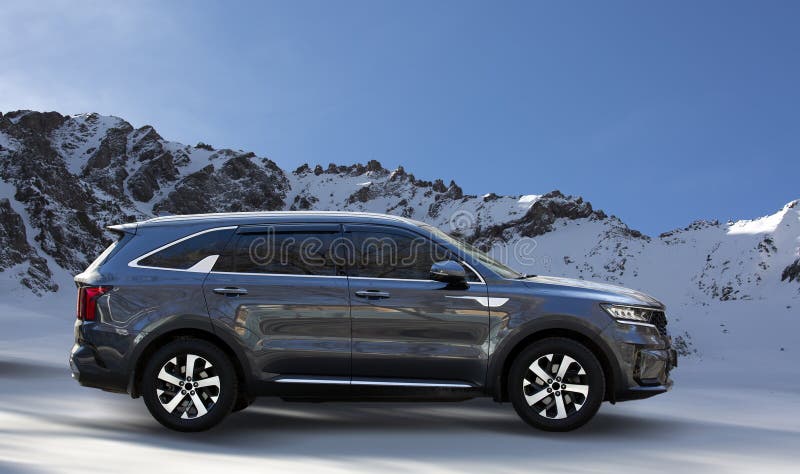 Kia gray crossover. stock photo. Image of wheel, vehicle - 272495290