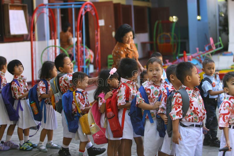Students Queuing Up To Read a Book in the Mobile Library Editorial ...