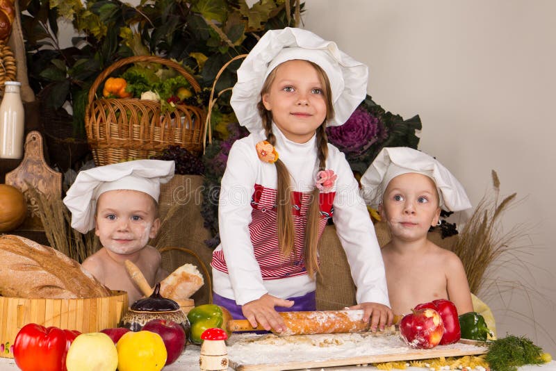 Kids Dressed As Chefs Cooking Stock Image - Image of child, bread: 22053511