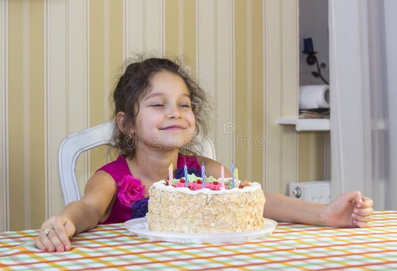 Kids eat cake stock image. Image of food, girl, happiness - 37089647