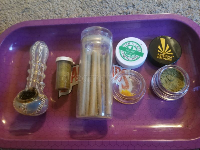 Kief, Concentrate, Joints & Pipe Editorial Photo - Image of popcorn ...