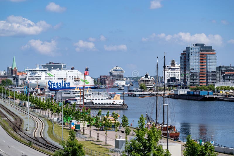 Kiel, Germany - 07. July 2022: Lidl Logo of a Big Supermarket Chain ...