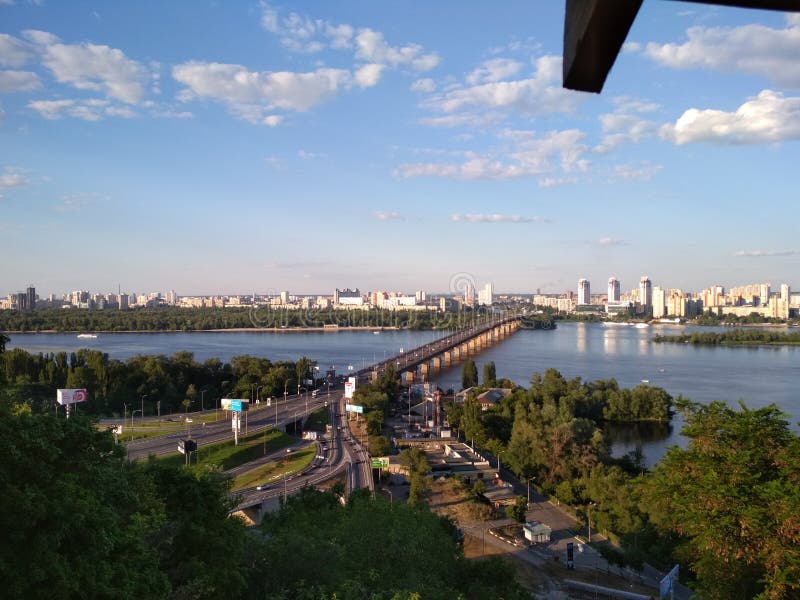 Dnepr-Stadt, Ukraine Museum Von Weltraumraketen In Der Mitte Von ...