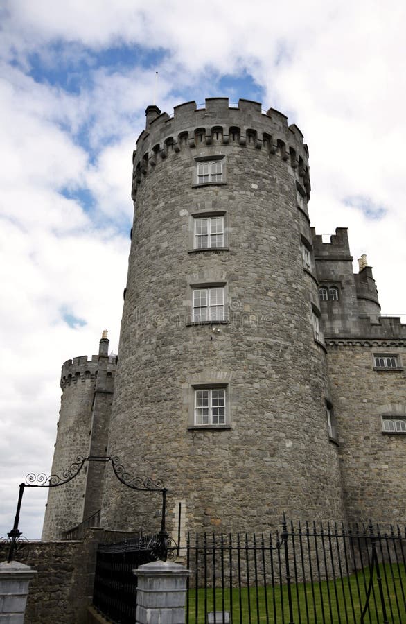 Kilkenny Castle, Ireland stock image. Image of castle - 77252697
