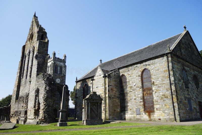 Kilwinning Abbey editorial stock photo. Image of steeple - 57998048
