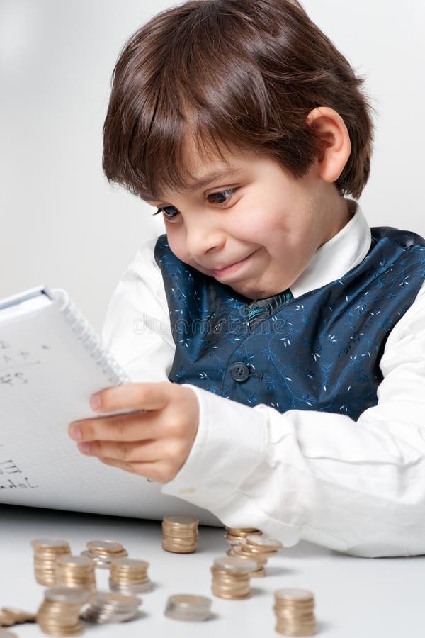 Kind, Das Auf Fingern Zählt Stockbild - Bild von kaukasisch, nett: 30462431