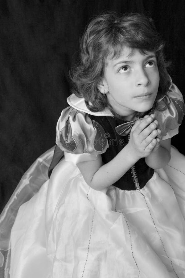 Kind dat aan God bidt stock afbeelding. Image of godsdienst - 3129781