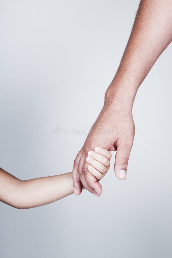 Kind Hält Die Hand Des Vaters an Stockbild - Bild von konzept, liebe ...