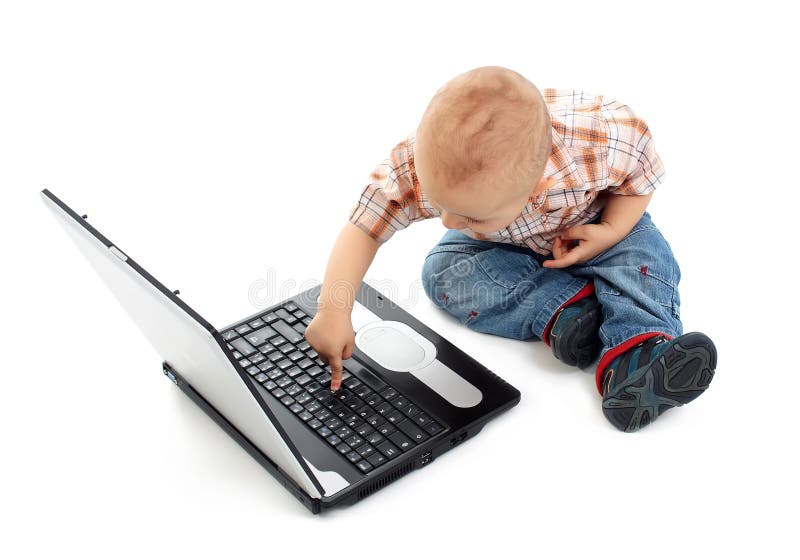 Kind met laptop stock foto. Image of geïsoleerd, leuk - 18277118