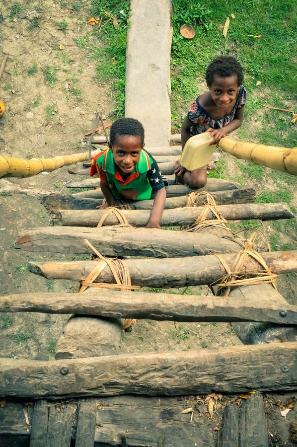 Neugierige Kinder in Bangladesch Redaktionelles Stockfoto - Bild von ...