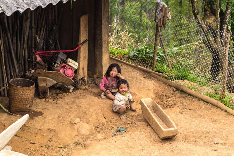 Kinder Sapa, Lao Cai, Vietnam Redaktionelles Stockbild - Bild von nett ...