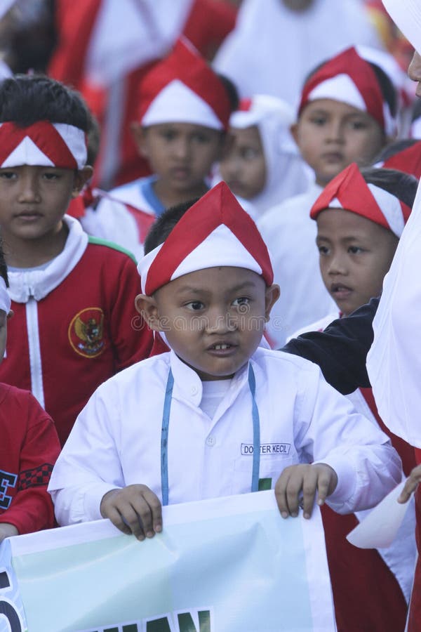 Kindergarten parade editorial stock image. Image of event - 76430784