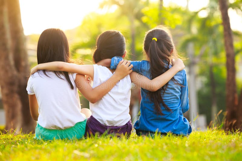 Fotos des Modells aus dem Bild mit der ID 33614000 von Woraphon ...