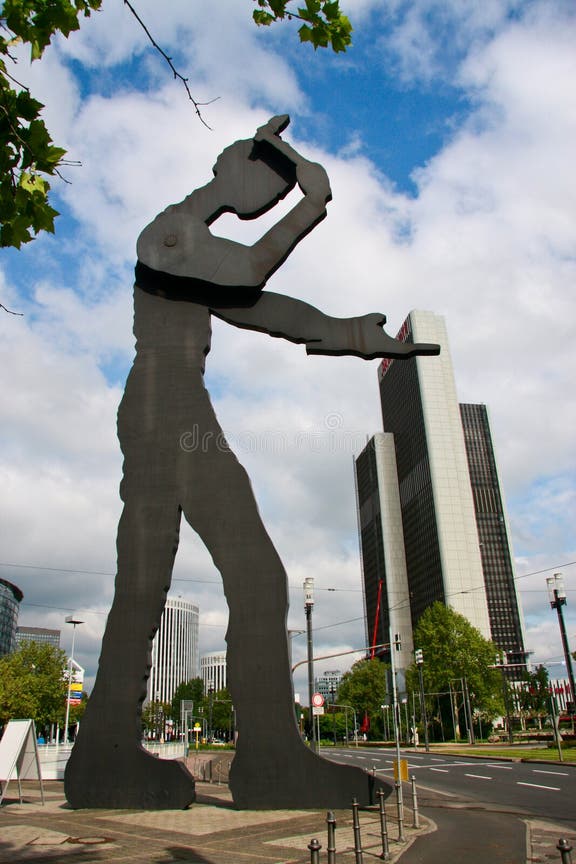 Kinetic sculpture editorial image. Image of metal, forge - 15860440