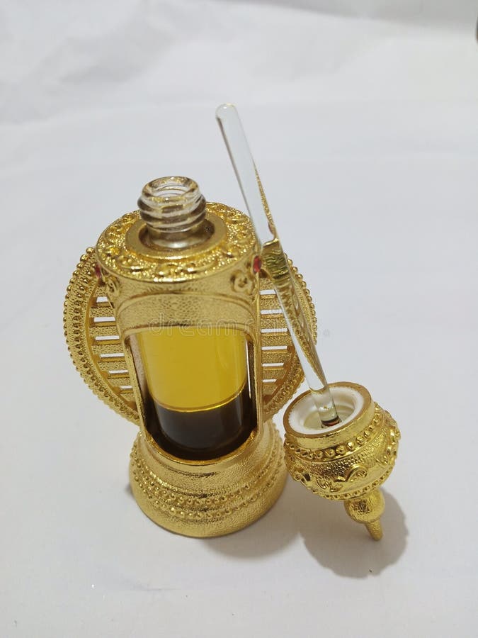The King of Beautiful Gold Perfume Stock Photo - Image of brass, chain ...