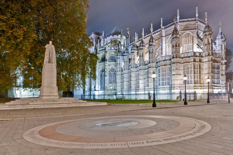 King George V Statue at London, England Stock Photo - Image of britain ...