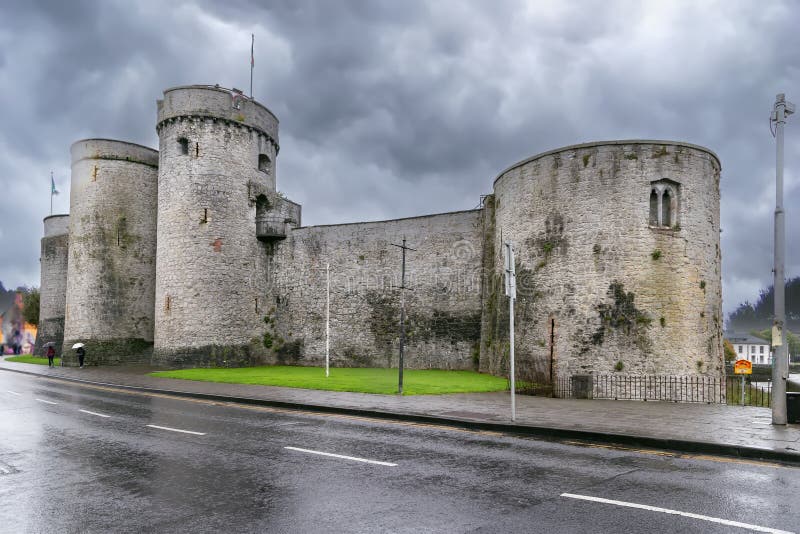 King John`s Castle, Limerick, Ireland Stock Photo - Image of fort ...