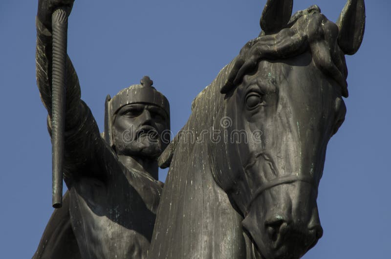 King Tomislav statue editorial photography. Image of sword - 81283622