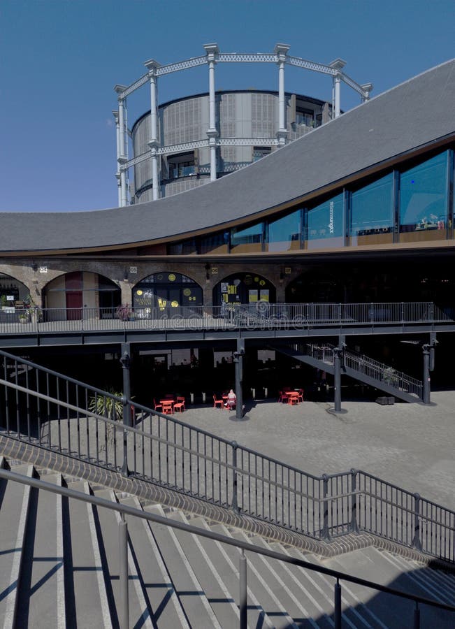 Kings cross station stock image. Image of frame, kings - 44180233