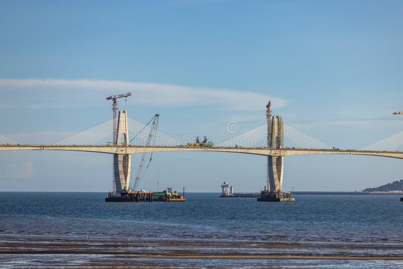 Kinmen Bridge Under Construction Stock Photo - Image of suspension ...