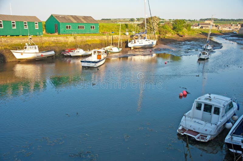 Kinnessburn St Andrews redactionele fotografie. Image of andrews - 41242682