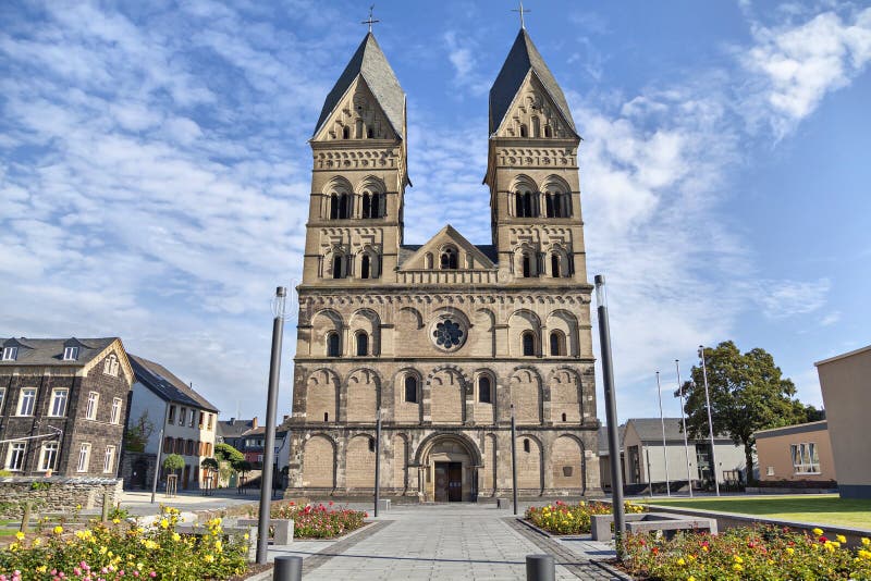 Kirche Der Annahme in Andernach Stockfoto - Bild von beurteilung ...