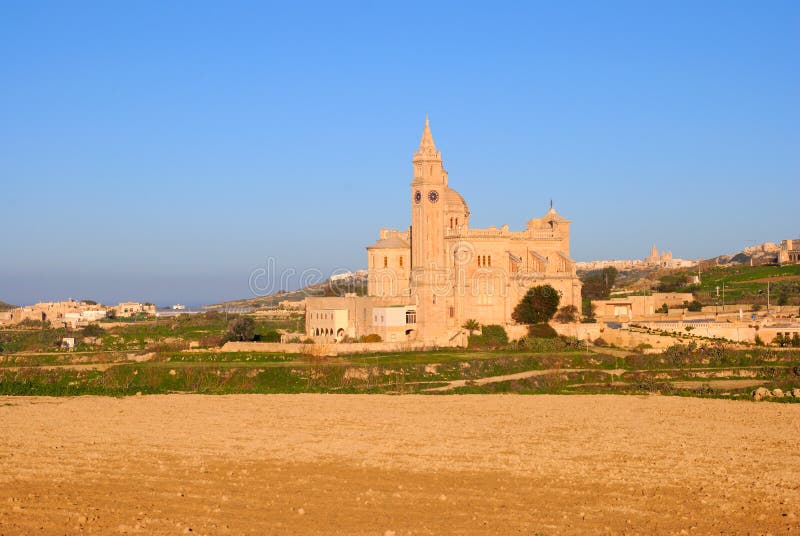 Kirche in Gharb, Gozo, Malta Stockbild - Bild von tageslicht, platz ...