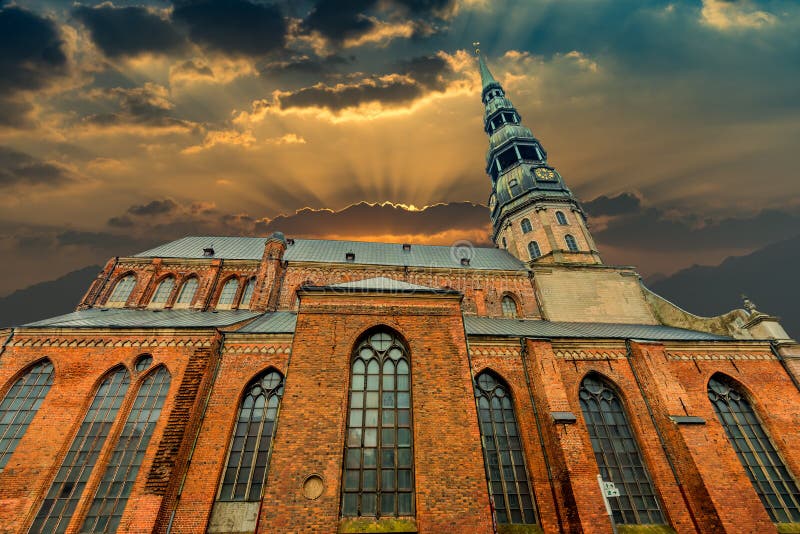 Kirche Von St Peter in Altem Riga Stockbild - Bild von kathedrale ...
