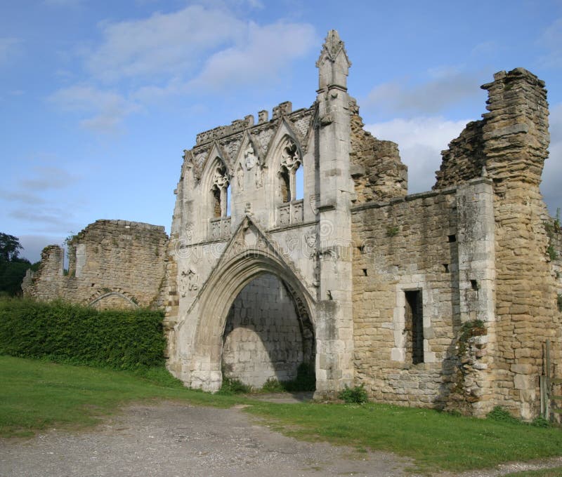 The Derwent Flows Past Kirkham Priory Near Malton, Yorkshire Stock ...