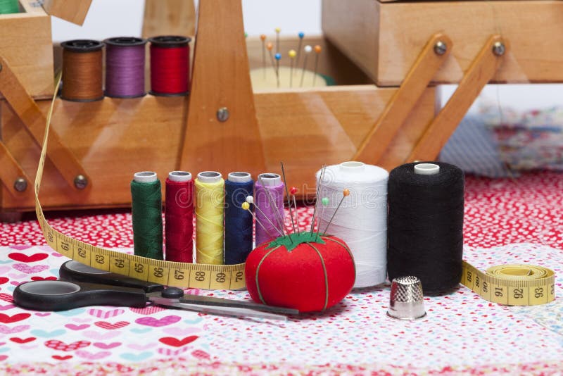Kit De Accesorios Para Coser Imagen de archivo - Imagen de conjunto ...