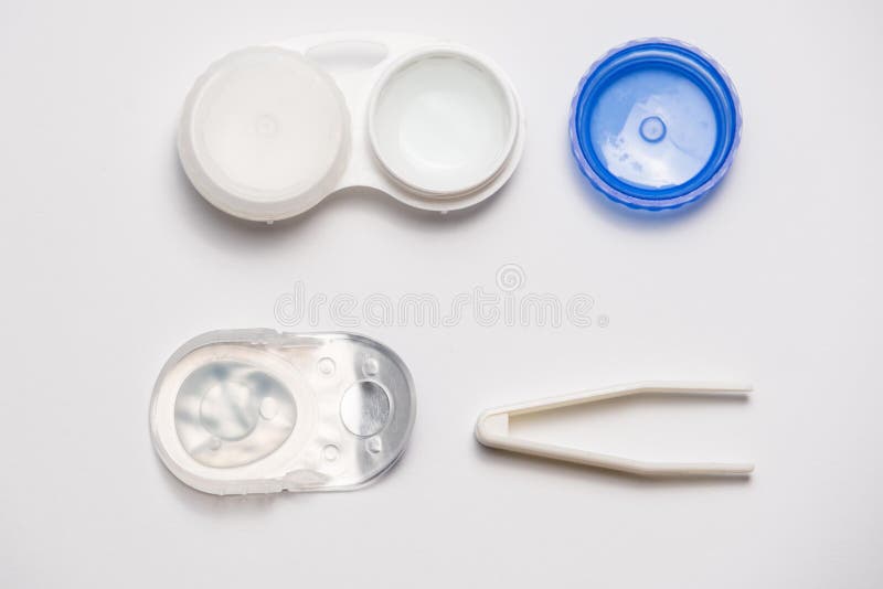 Kit de verre de contact photo stock. Image du contact - 51177462