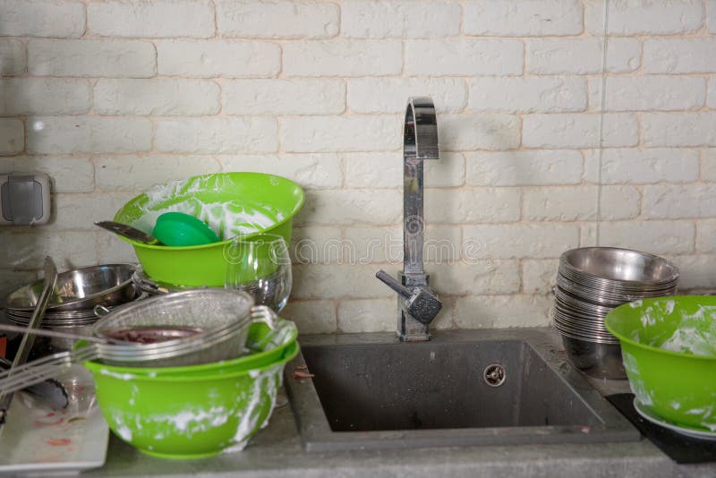 Kitchen Utensils Need a Wash Stock Image - Image of basin, dirt: 92751077