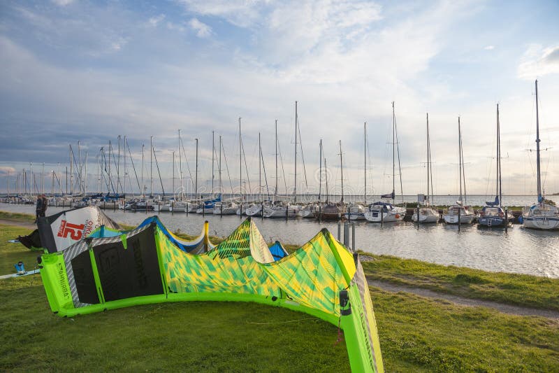 Kite surfer in Orth editorial photography. Image of people - 116092412