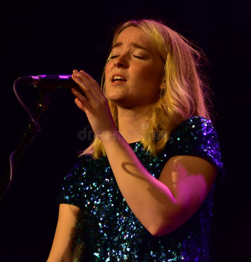 Kitty Macfarlane Performs at Chapel Arts Centre, Bath, England. 7 ...