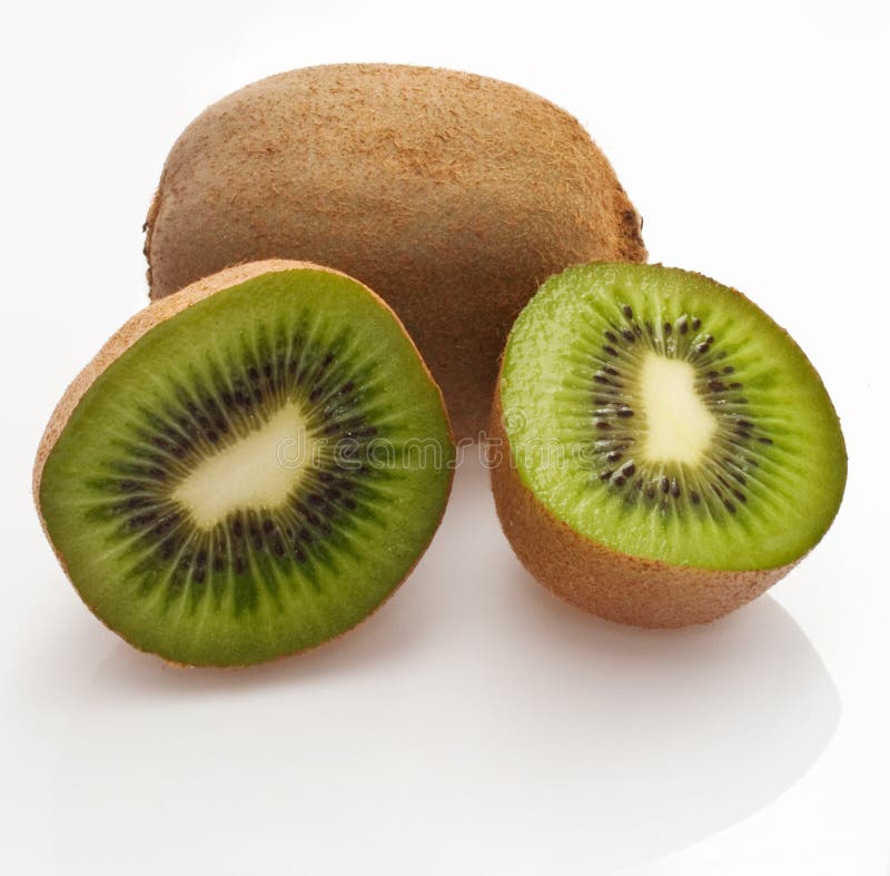 Kiwi imagen de archivo. Imagen de alimento, pelado, kiwi - 12831593