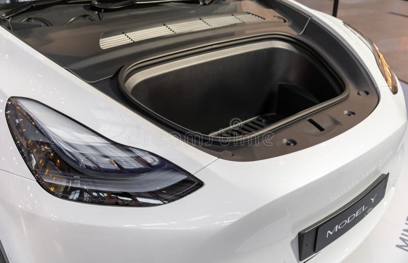 There is an Additional Front Boot or Storage Under the Bonnet of Tesla ...