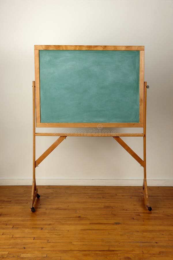 Große Tafel Im Klassenzimmer Stockfoto - Bild von flur, halle: 51609210