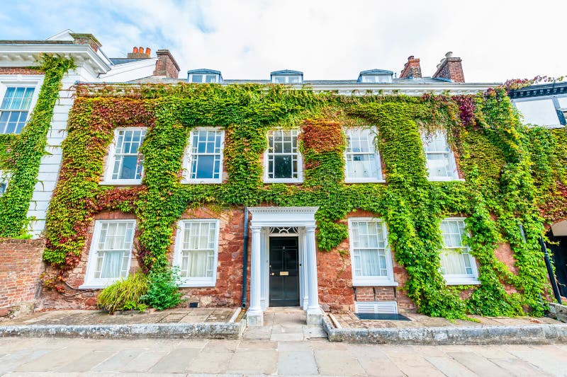 Klassiek Brits Huis in De Stad Stock Foto - Image of klassiek, mooi ...